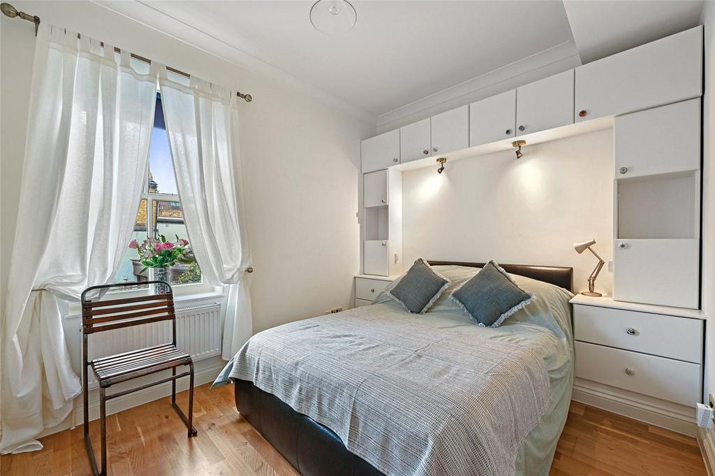 Blythe Road, Brook Green, London, W14 1 bed apartment - £460,000