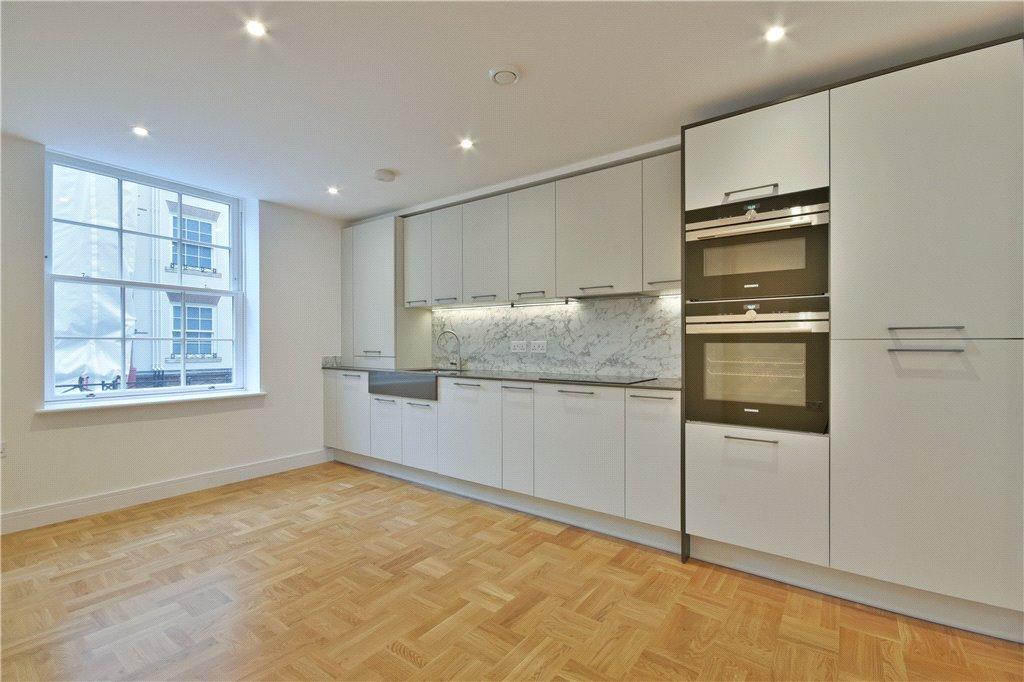 Lisgar Terrace, West Kensington... 1 bed apartment - £1,998 pcm (£461 pw)