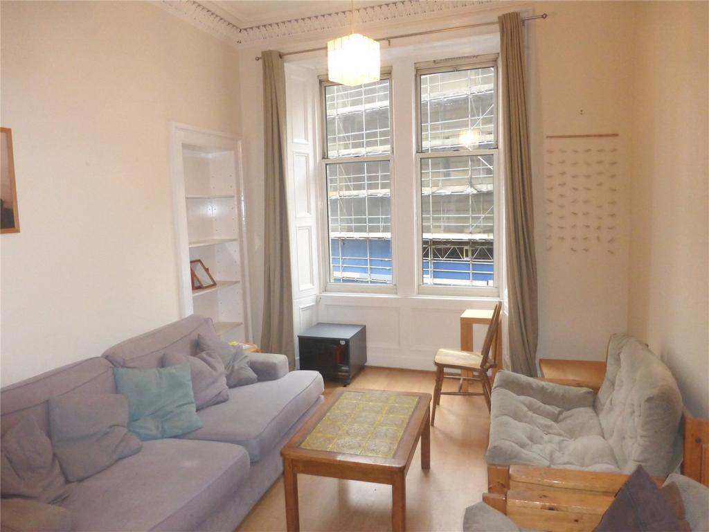 Teviot Place, Edinburgh, EH1 3 bed flat - £2,315 pcm (£534 pw)