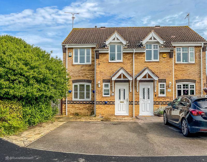 Fleming Court, Boston 3 bed semi-detached house - £750 pcm (£173 pw)