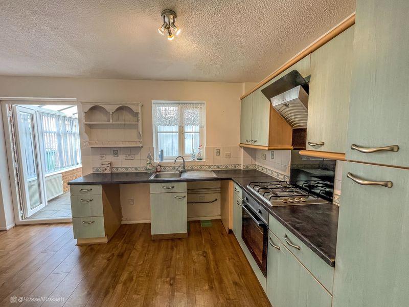 Fleming Court, Boston 3 bed semi-detached house - £750 pcm (£173 pw)