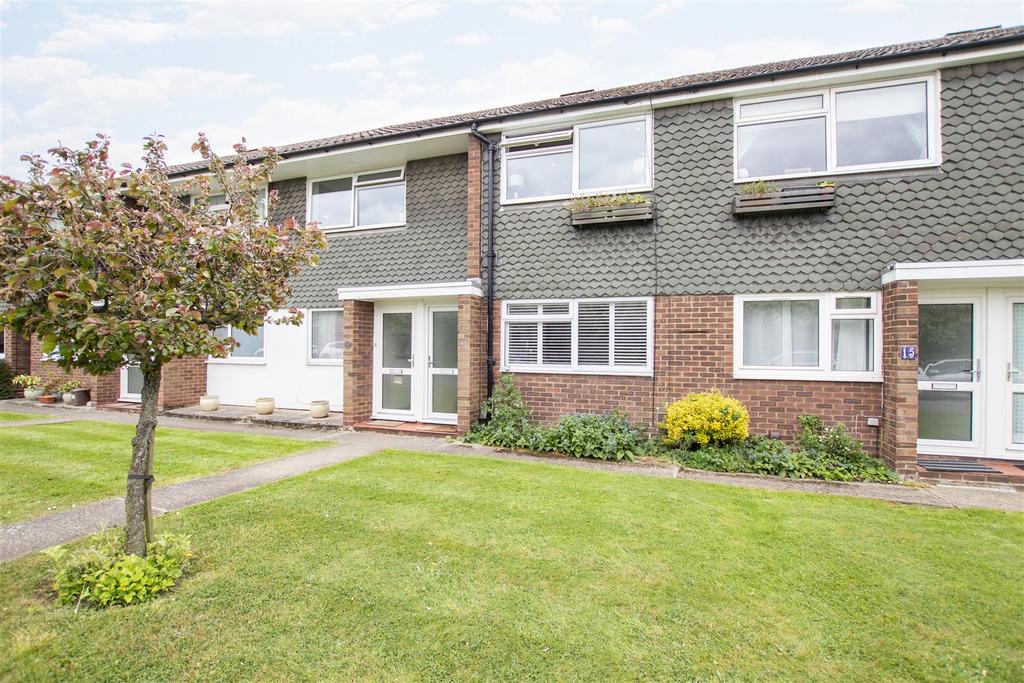 Cheviot Close, Enfield 2 bed maisonette - £350,000
