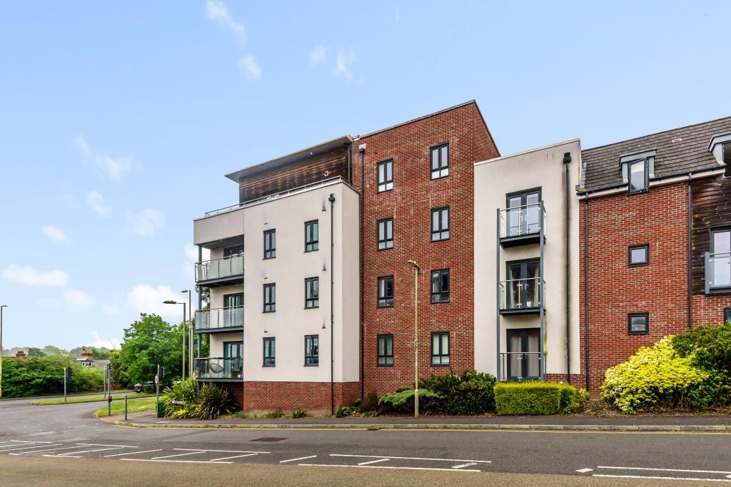 Sinclair Drive, Basingstoke, RG21 2 bed apartment - £1,200 pcm (£277 pw)