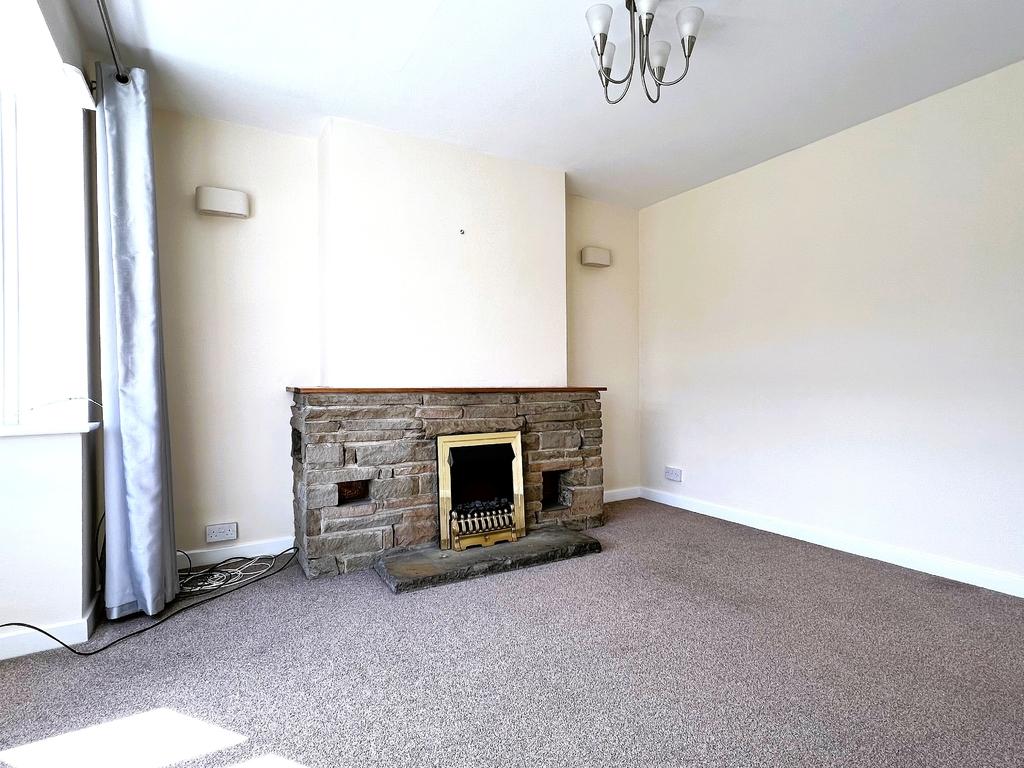 Springbank Drive, Farsley, Pudsey, West Yorkshire 2 bed semi-detached ...