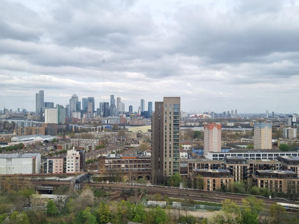 Hawke Tower, Nynehead Street, New... 1 bed flat - £260,000