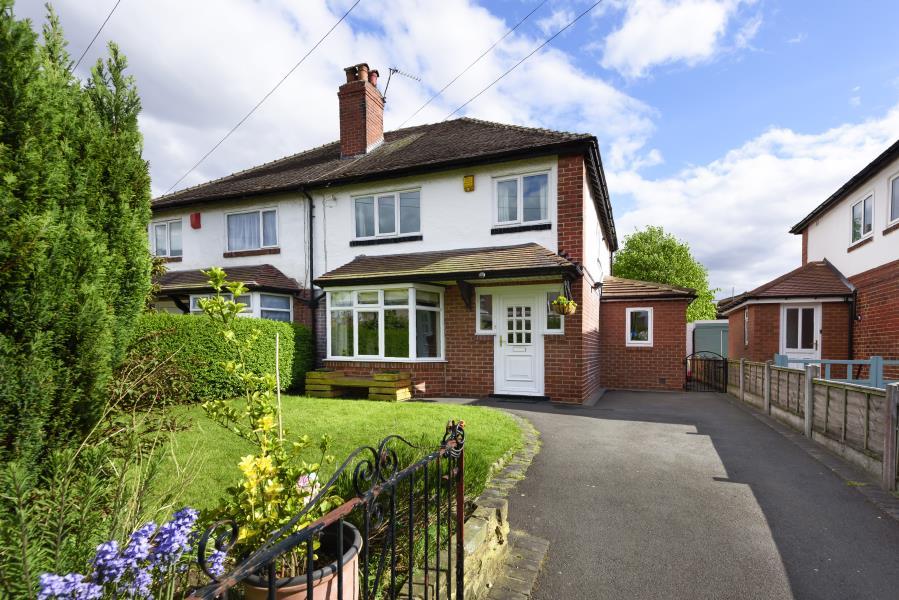 DENTON AVENUE, LEEDS, LS8 1LE 3 bed semi-detached house - £425,000