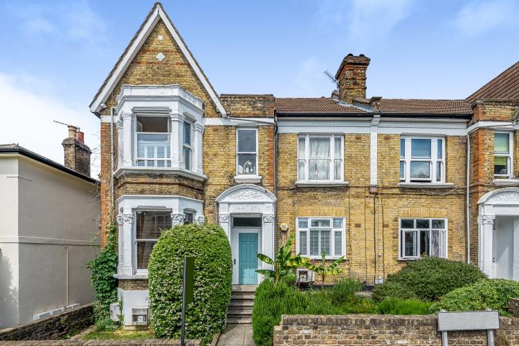 Slaithwaite Road London SE13 2 bed apartment - £1,550 pcm (£358 pw)