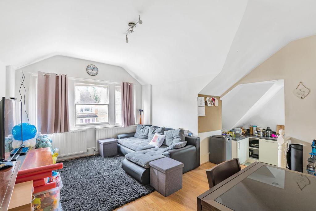 Avenue Road, Highgate 1 bed flat - £400,000