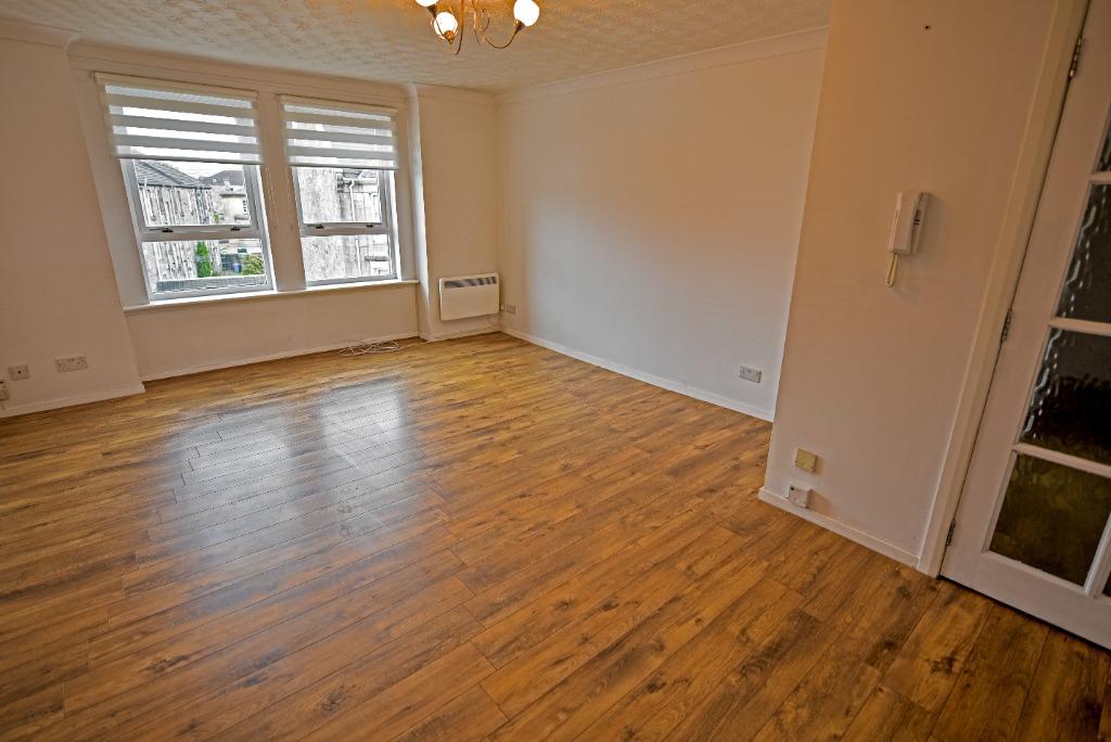 Crosslet Road, Dumbarton, West Dunbartonshire, G82 2 bed flat - £550 ...