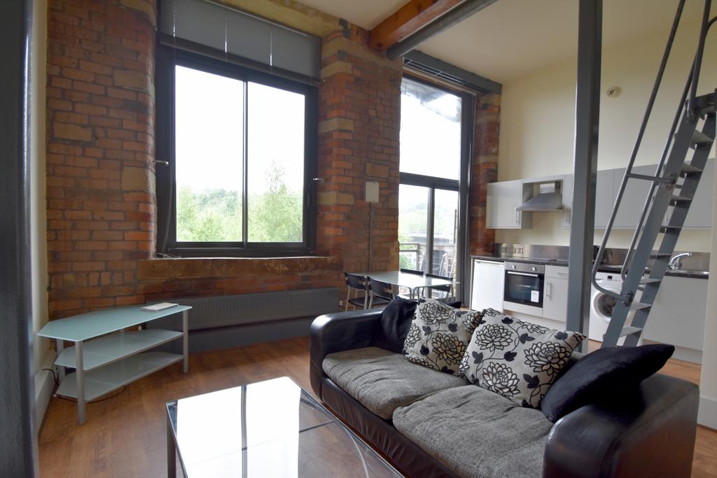 Mill Royd Mill, Brighouse 2 bed flat - £800 pcm (£185 pw)