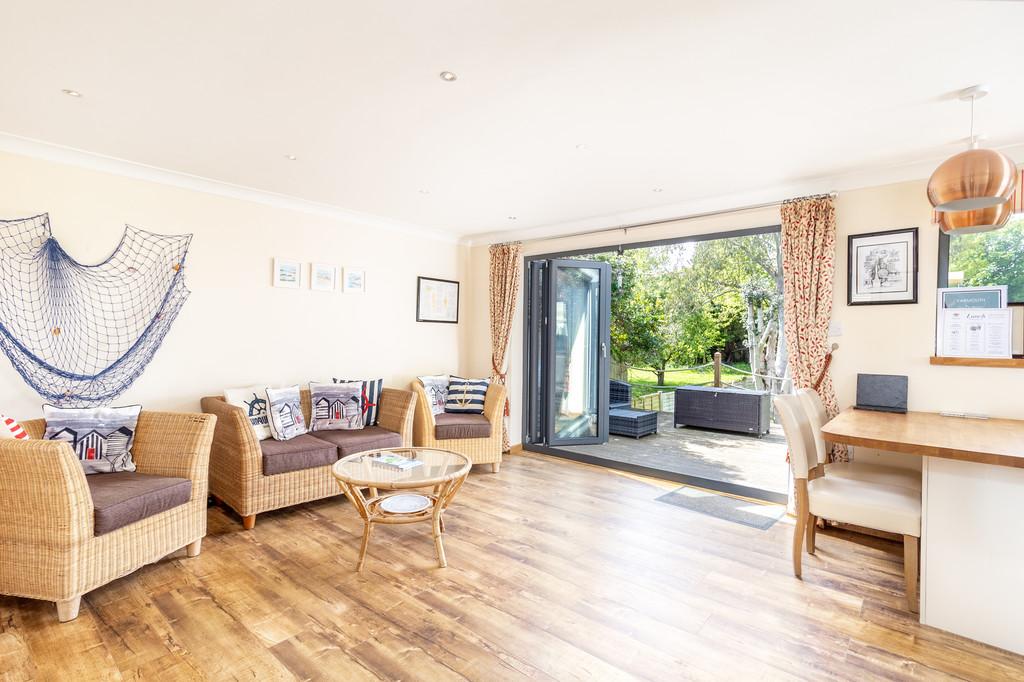Yarmouth, Isle of Wight 5 bed cottage - £1,170,000