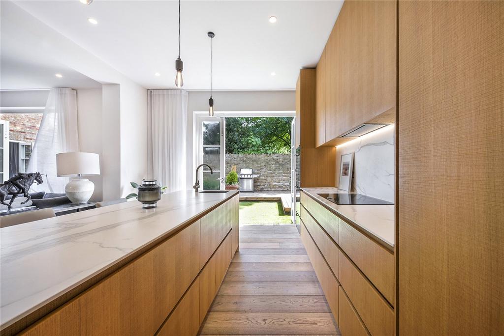 Queen's Ride, Barnes, London 4 bed detached house - £10,000 pcm (£2,308 pw)