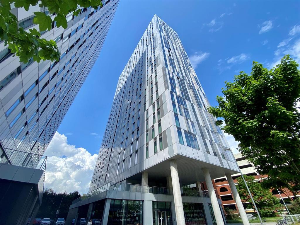Michigan Point Tower, Michigan... Studio - £120,000