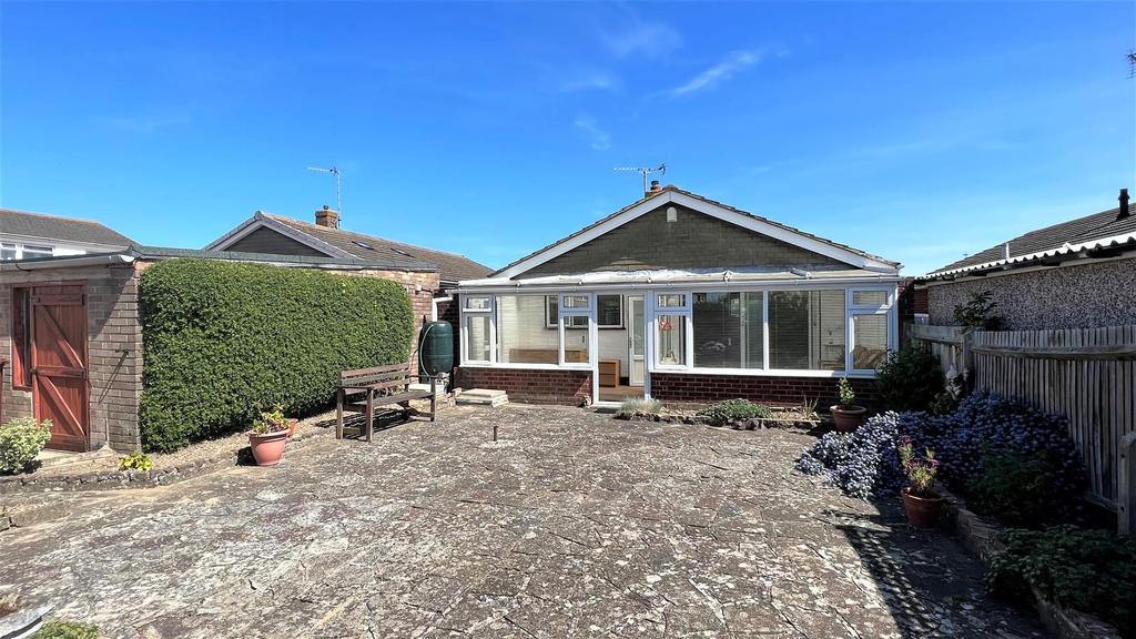 Cunningham Drive, Langney Point... 2 bed detached bungalow - £365,000