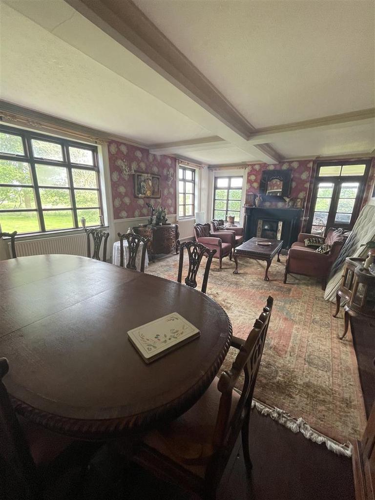 Upper Hattons Farm, Pendeford Hall... 1 bed property - £595 pcm (£137 pw)