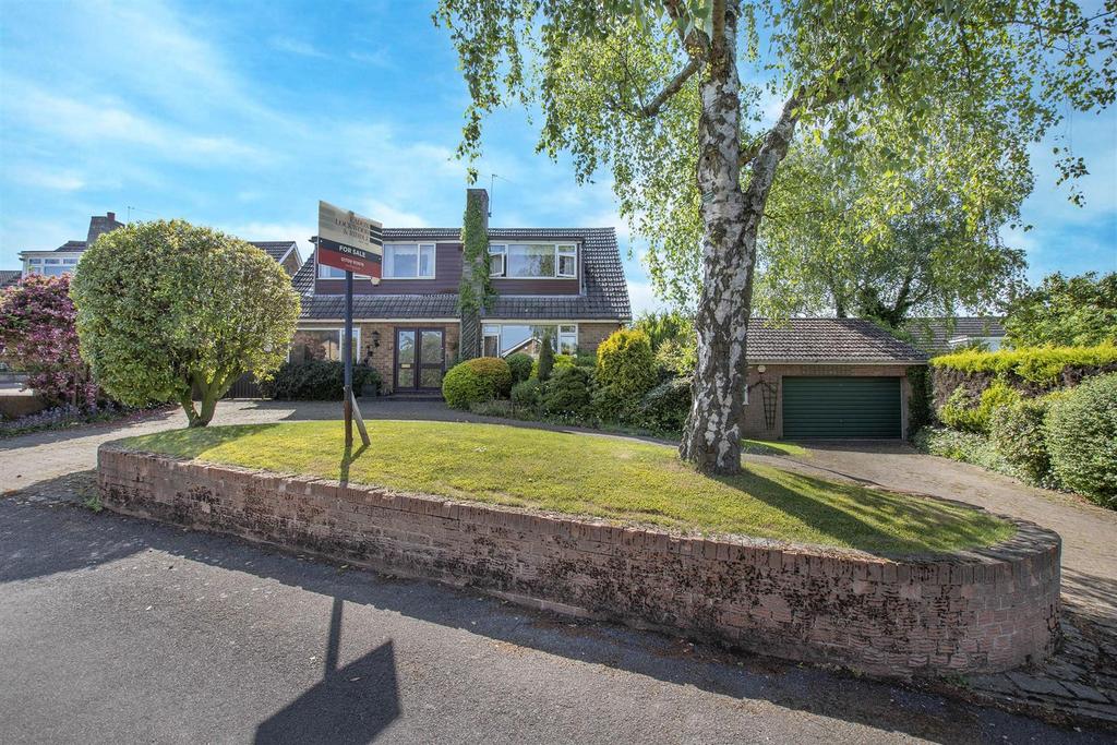 St. James Drive, Ravenfield, Rotherham 4 bed detached house - £375,000