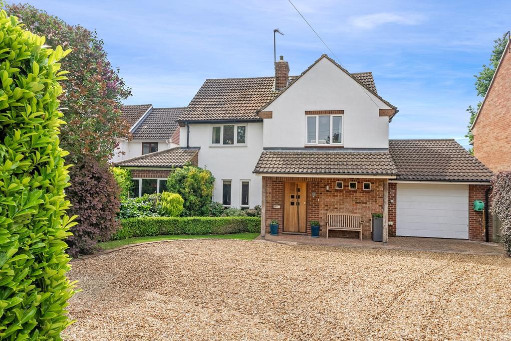 Common Lane, Hemingford Abbots... 4 bed detached house - £1,000,000