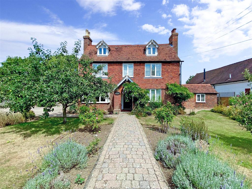 Collier Street, Tonbridge, Kent 4 bed detached house - £900,000