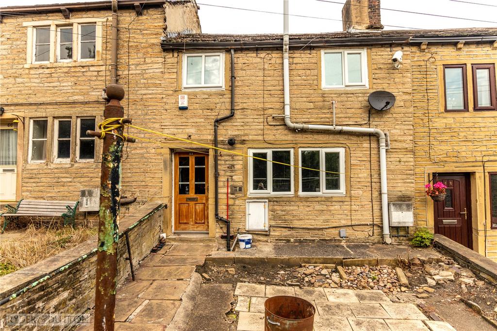 Meltham Road, Lockwood, Huddersfield... 2 bed terraced house - £75,000