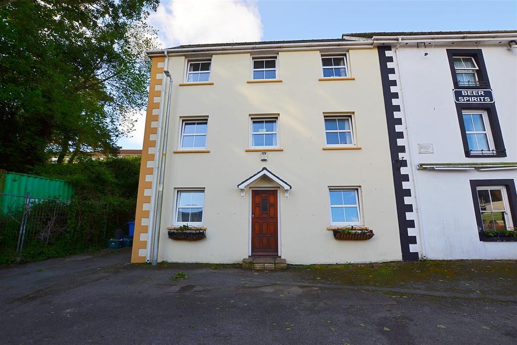 Lower Hill Street, Hakin, Milford Haven 3 bed end of terrace house - £ ...