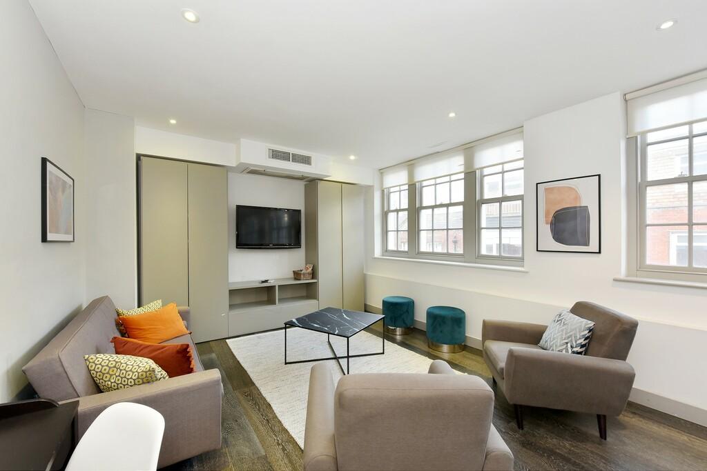 Strutton Ground, Victoria, SW1P 2 bed flat - £2,817 pcm (£650 pw)