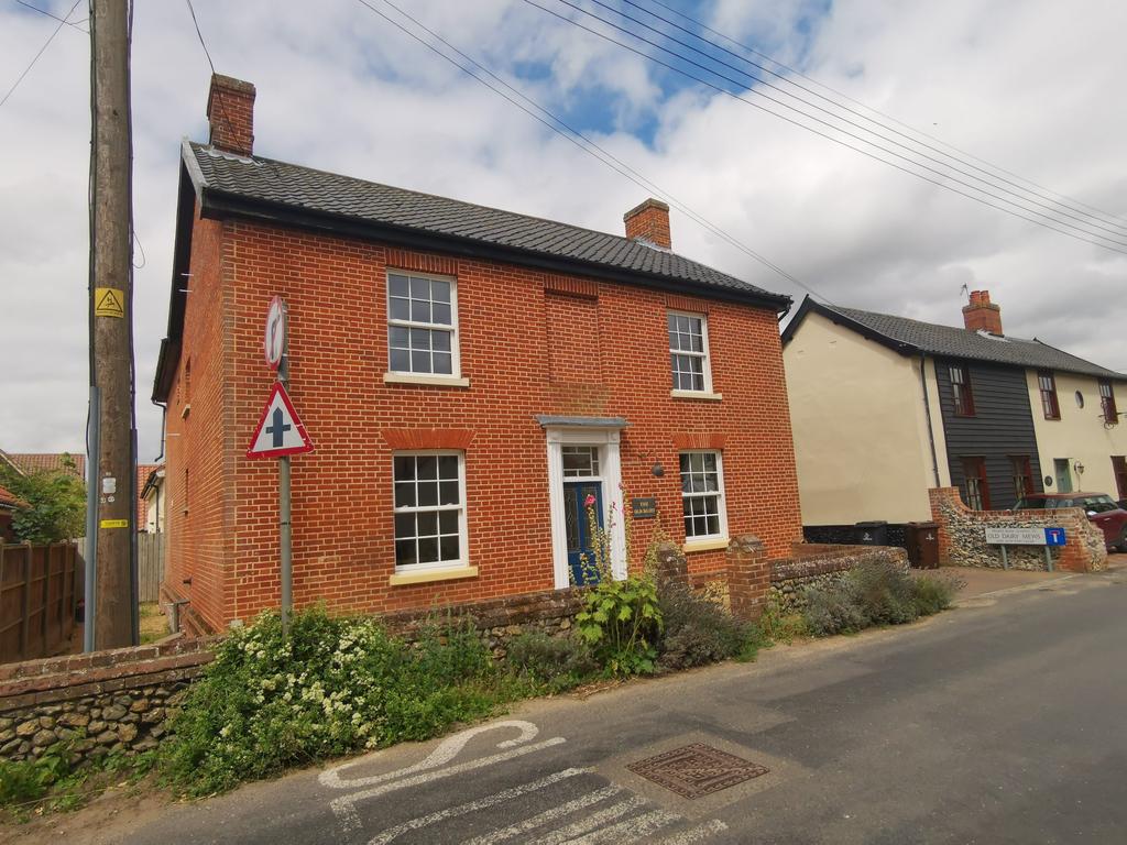 White Hart Street, East Harling NR16 4 bed detached house - £1,300 pcm ...