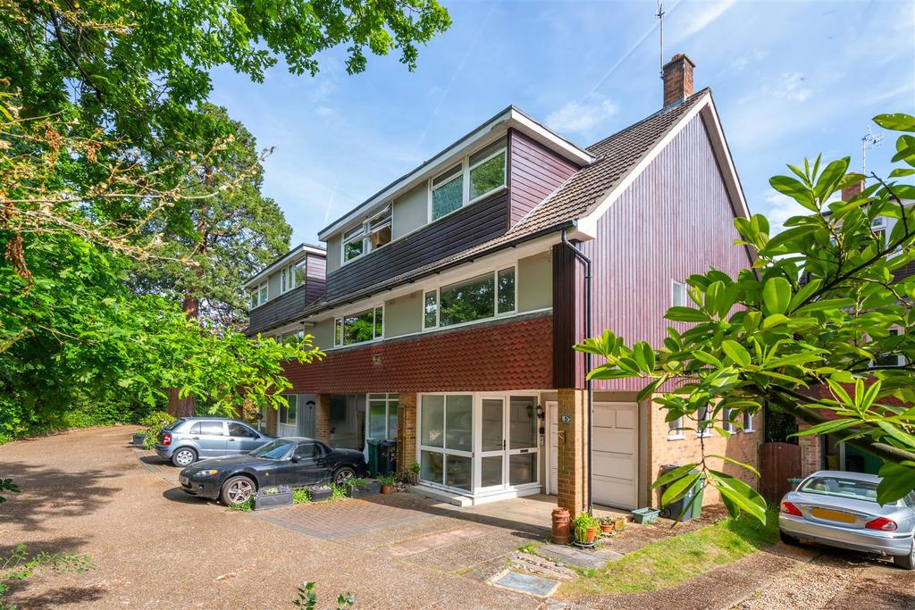 Reigate Road, Reigate 2 bed townhouse - £500,000