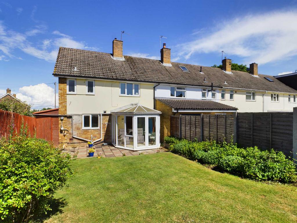 Peartree Close, Warners End 3 bed end of terrace house - £425,000