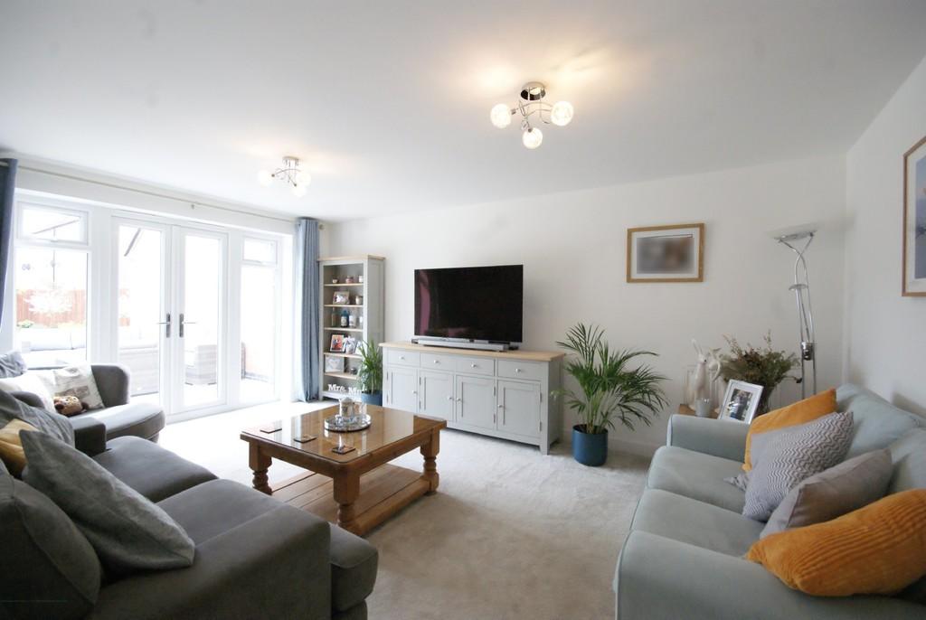 Severus Crescent North Hykeham 4 Bed Detached House £1 550 Pcm £358 Pw