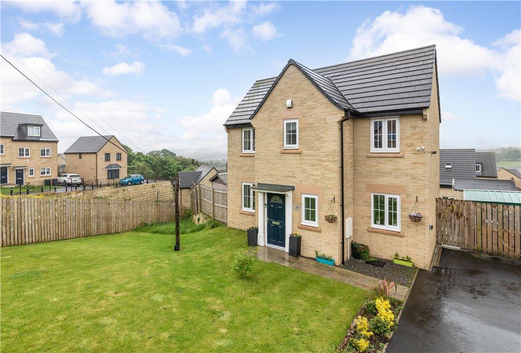 Beck Bridge Lane, Allerton, West Yorkshire 3 bed detached house - £269,950