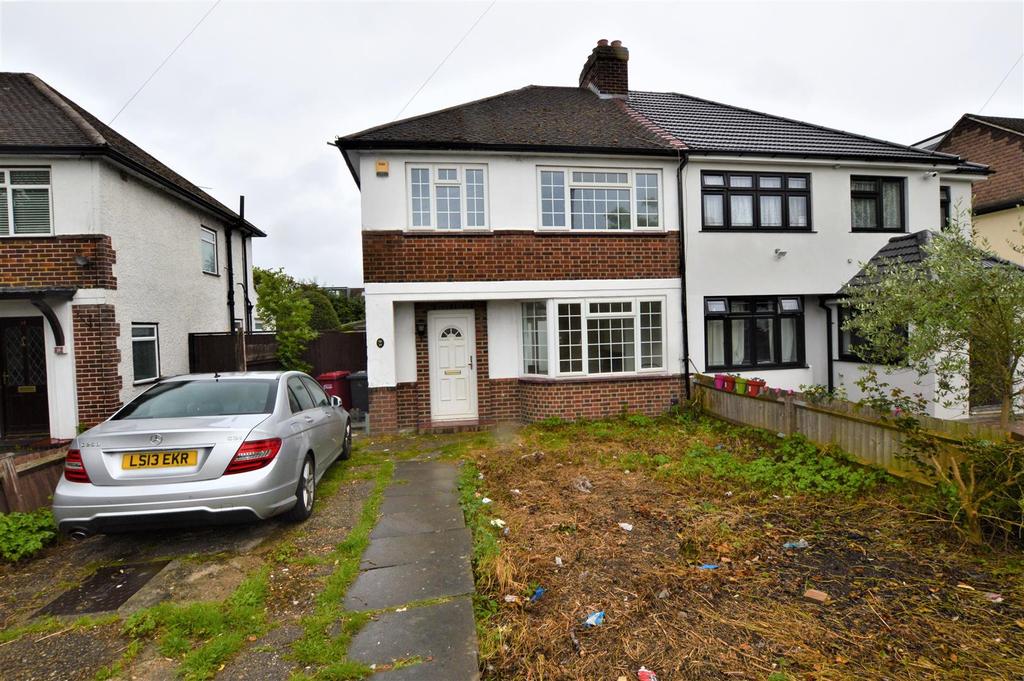 Haymill Road, Burnham, Slough 3 bed semi-detached house - £1,900 pcm (£ ...