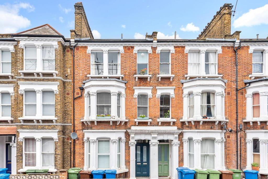 Brook Drive, Kennington 2 bed flat - £635,000