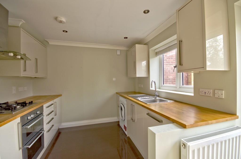 Springfield Road, Cambridge, CB22 3 bed terraced house - £1,350 pcm (£ ...