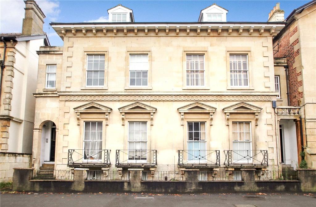Wrenbury Court, Eldon Road, Reading... 2 bed apartment - £500,000