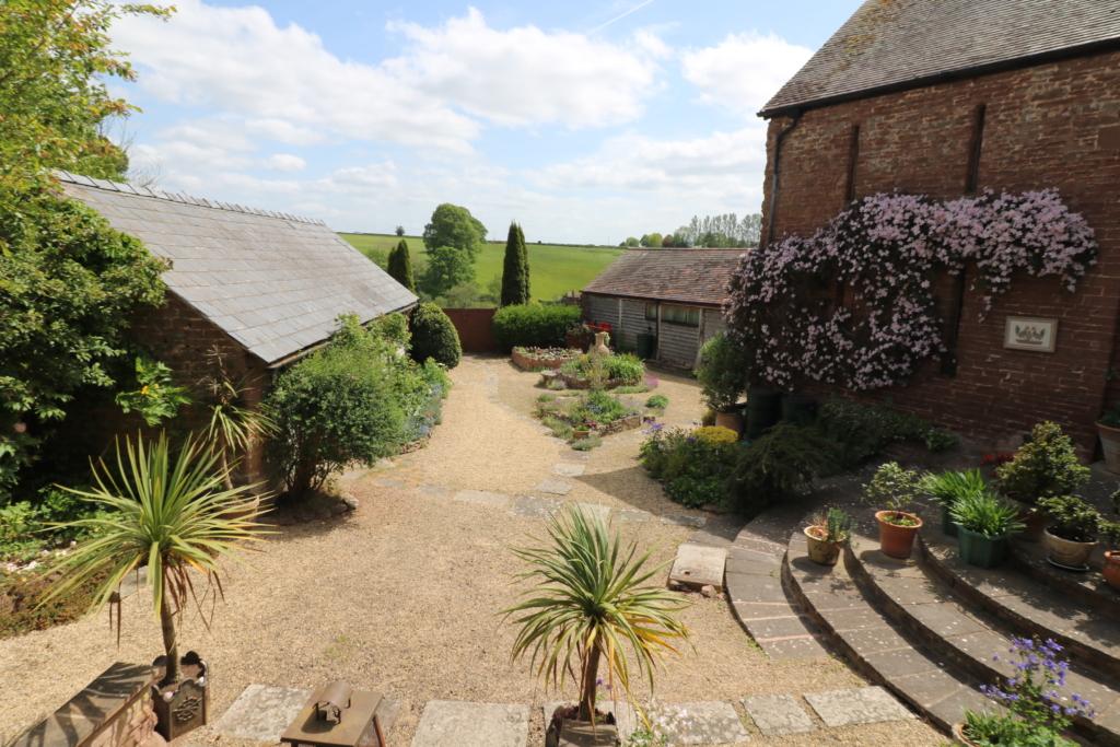 Phocle Green 4 bed barn conversion - £935,000