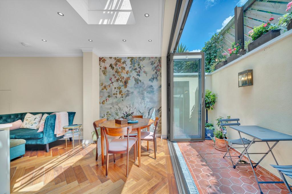 Stadium Street, Chelsea 1 bed apartment to rent - £2,773 pcm (£640 pw)