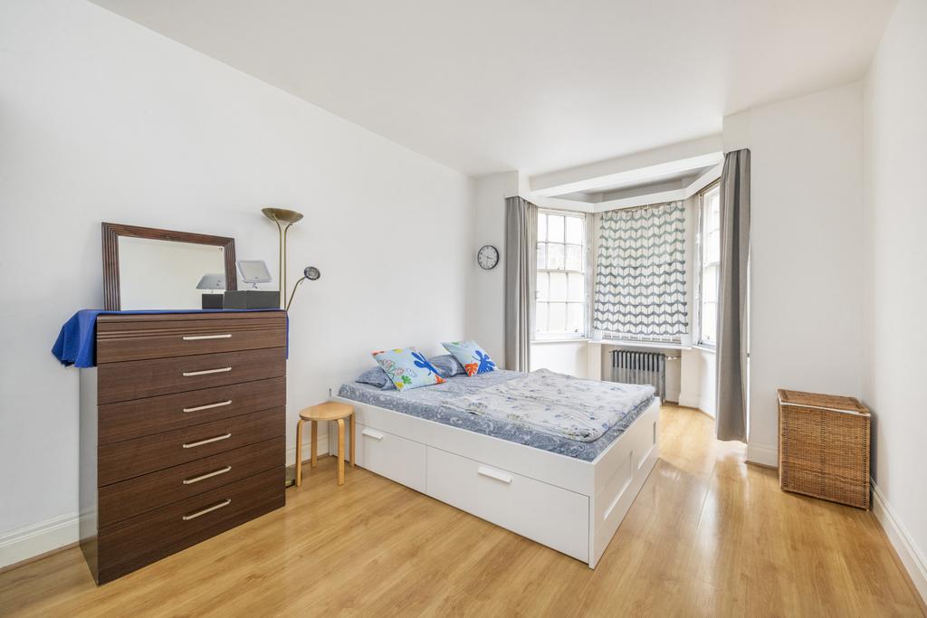 Princess Court, Queensway, London 2 bed flat to rent - £2,500 pcm (£577 pw)