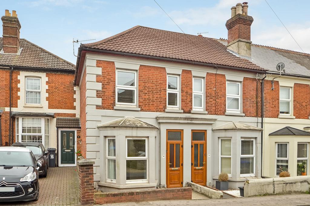 Devizes Road, Salisbury 2 bed terraced house - £950 pcm (£219 pw)
