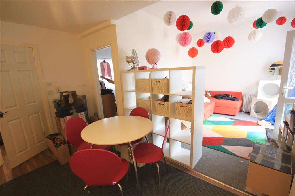 Sea View Road, Parkstone, Poole 1 bed apartment - £795 pcm (£183 pw)