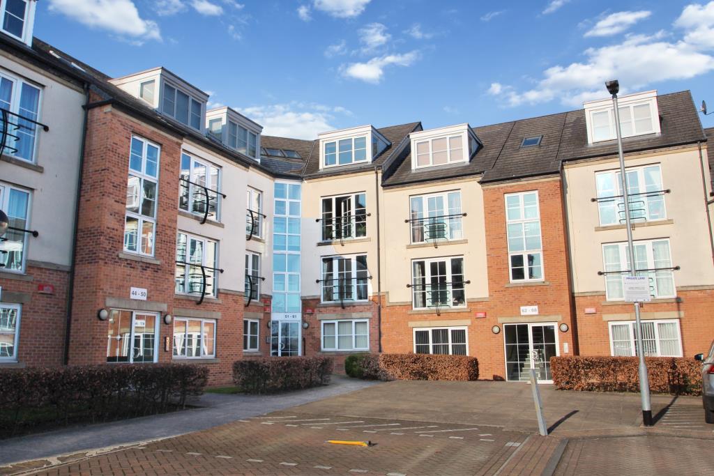 The Elms, Henconner Lane, Bramley... 2 bed ground floor flat - £825 pcm ...