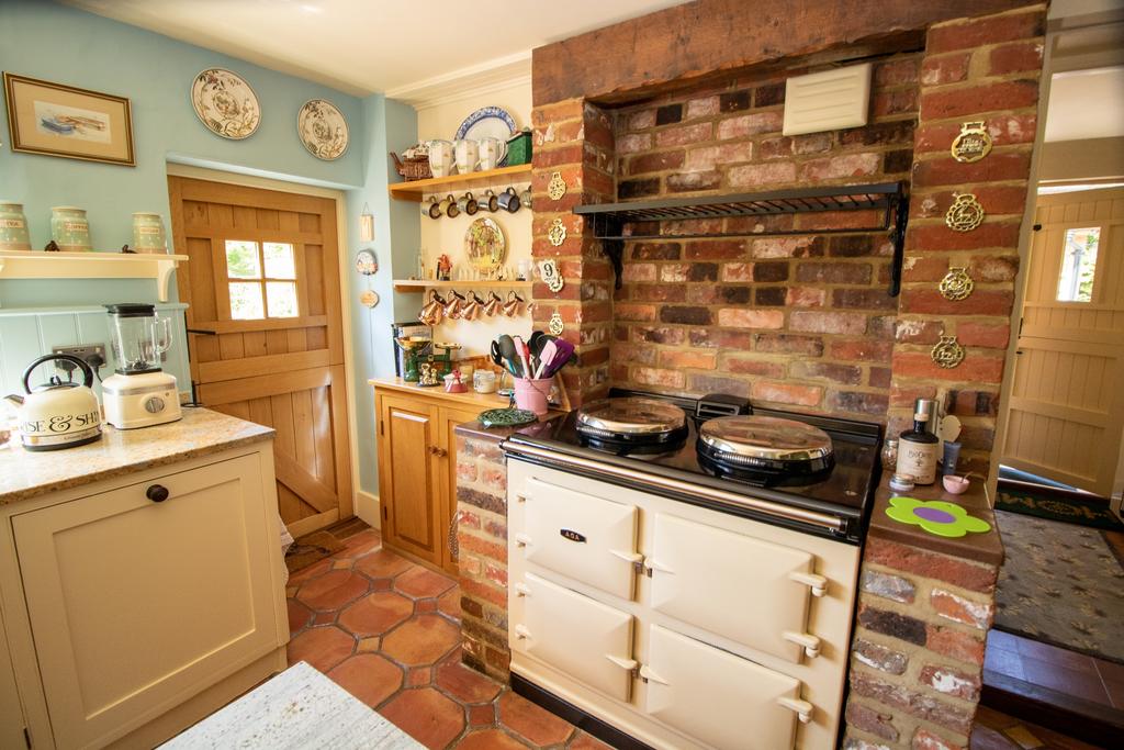 Minstead, Lyndhurst 5 bed detached house - £1,650,000