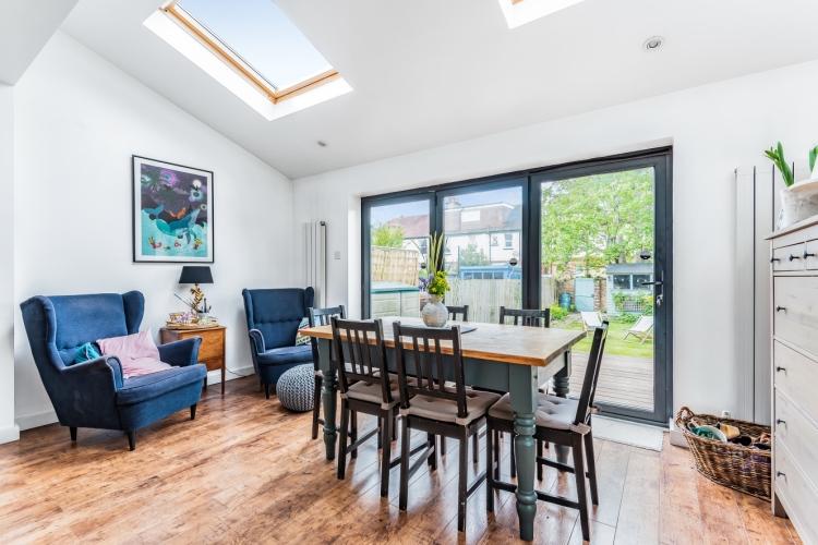 Hampden Avenue Beckenham BR3 4 bed house - £2,600 pcm (£600 pw)