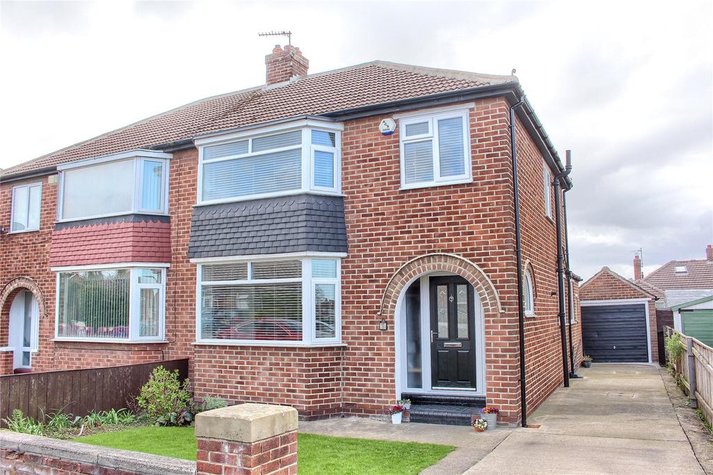 The Oval, Brookfield 3 bed semi-detached house - £215,000