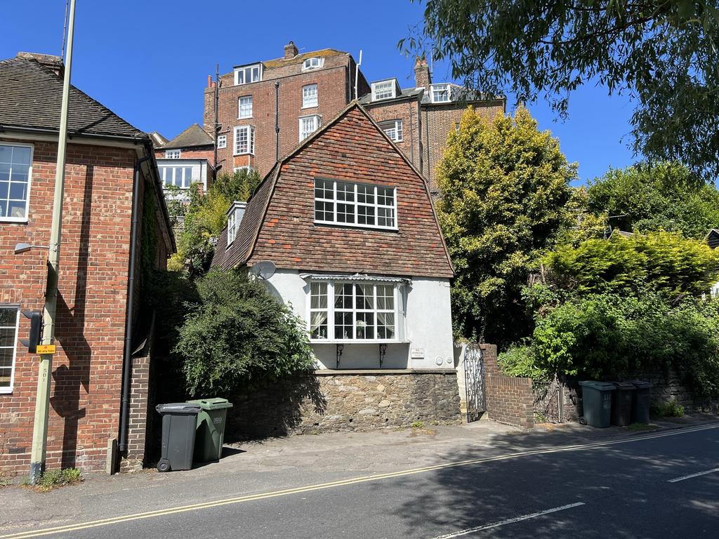 Fishmarket Road, Rye TN31 2 bed detached house - £350,000
