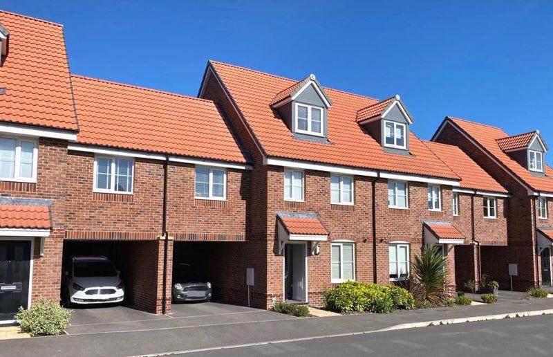 Box Tree Lane, Didcot 4 bed townhouse - £415,000