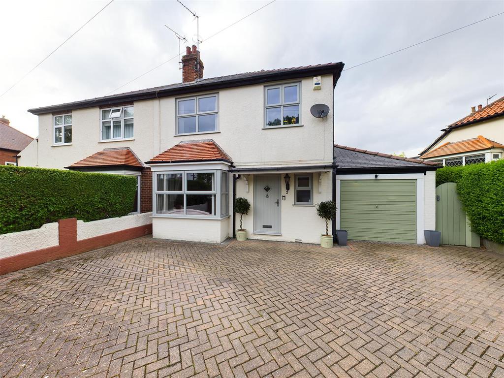 Kingston Crescent Bridlington 3 Bed Semi Detached House For Sale £