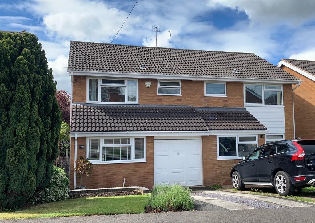 Leabank Drive, Worcester 3 bed semi-detached house - £345,000