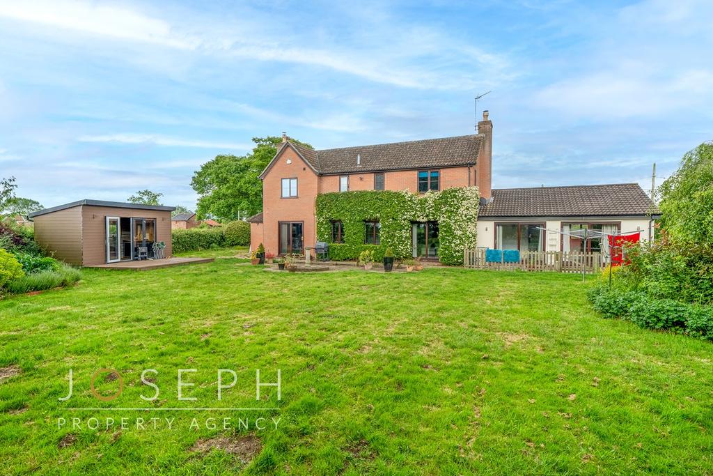 The Green, Ashbocking, Ipswich, IP6 4 bed detached house - £800,000