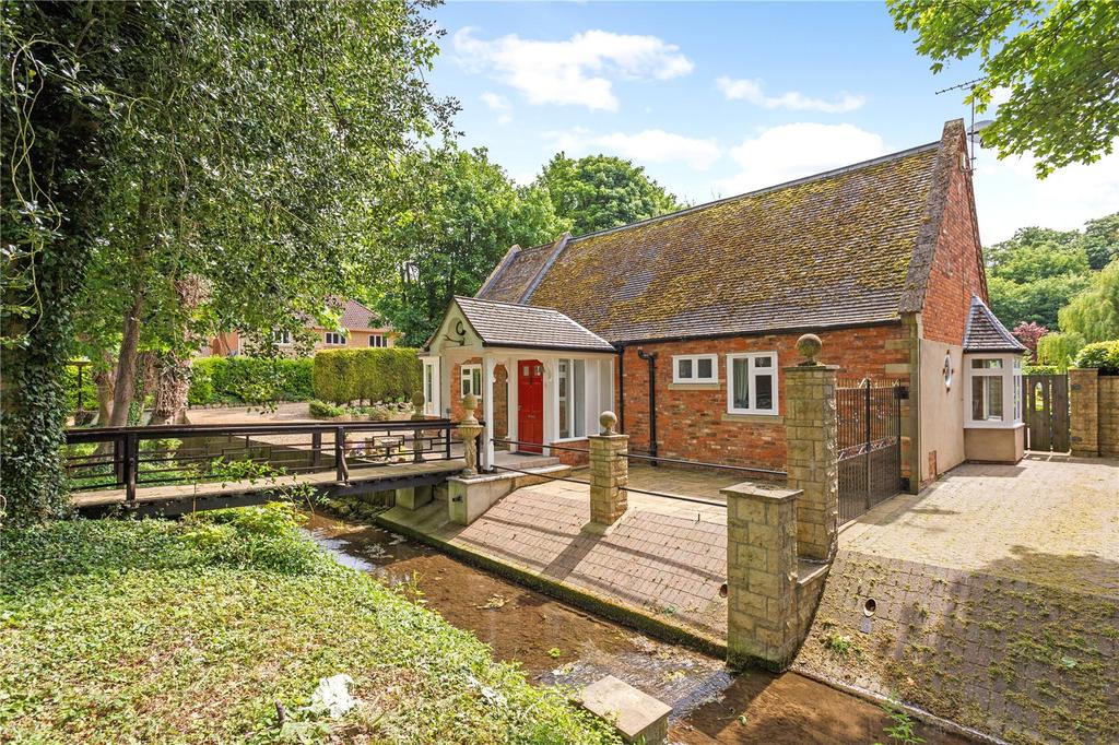 The Retreat, Nocton Hall, Nocton... 2 bed bungalow - £450,000