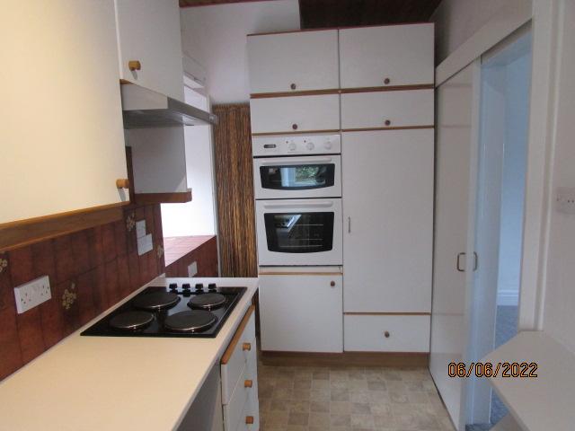 Low Woodhead, Riddlesden BD20 2 bed cottage - £575 pcm (£133 pw)